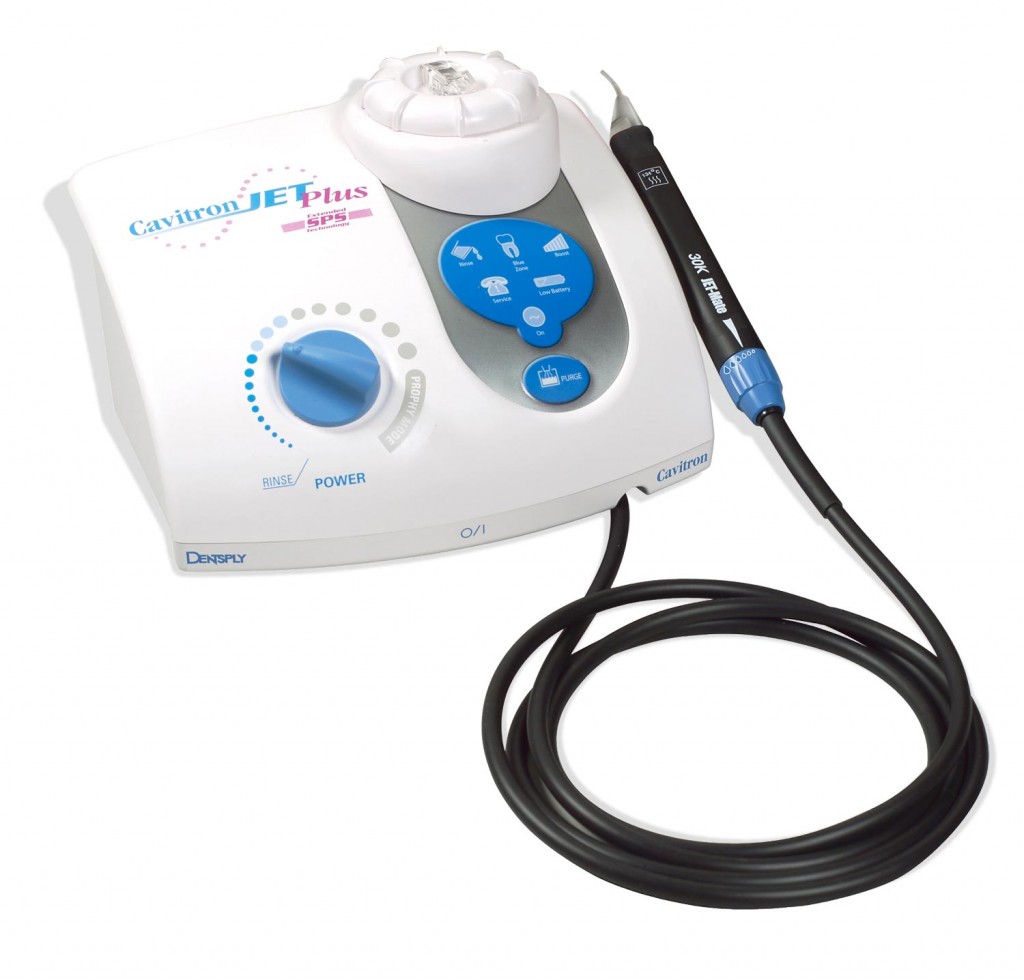 Modesto Ultrasonic Dental Cleaner - Removing Gum Line Tartar